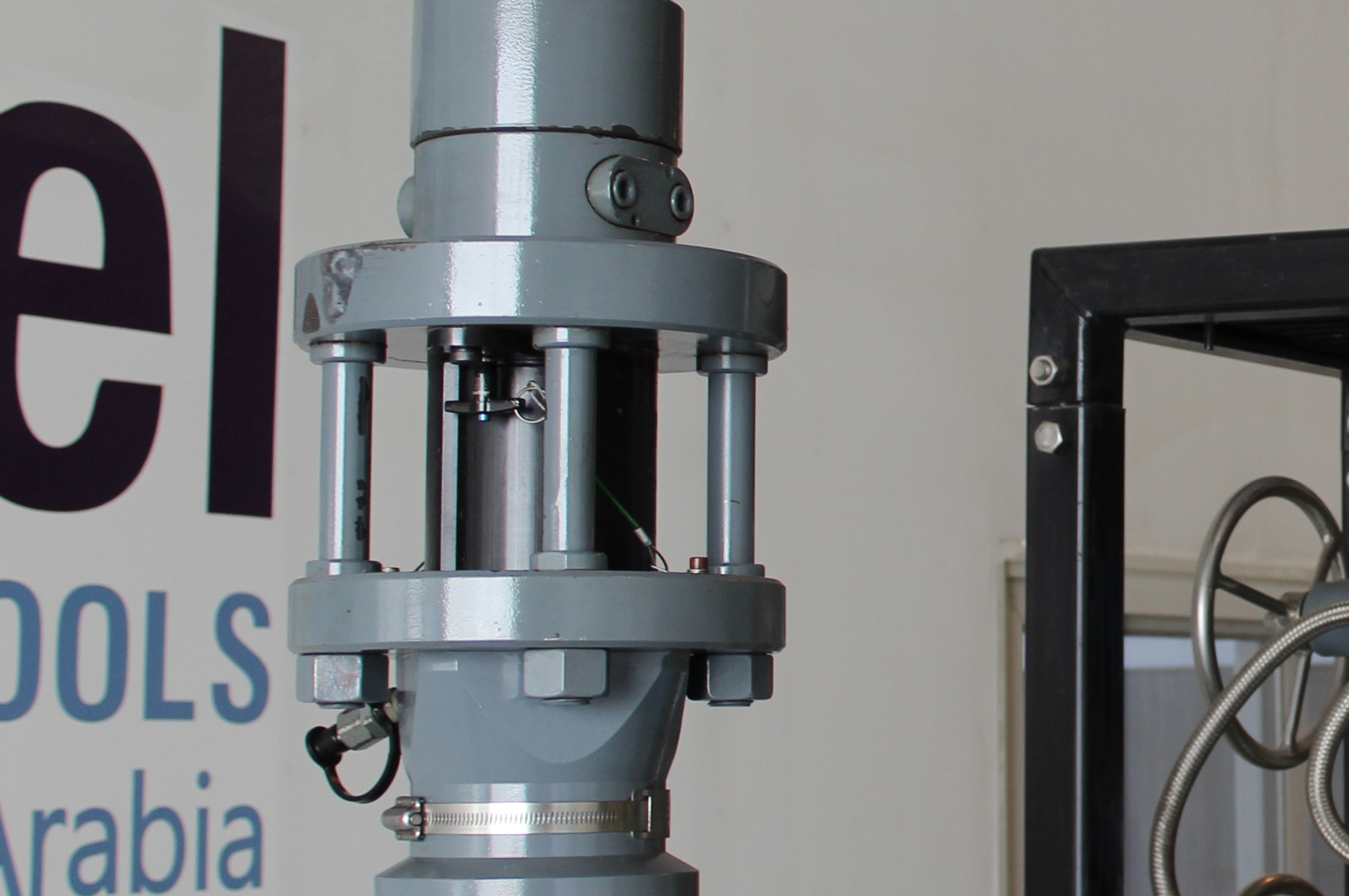 Dual Side Door Stripper - Phuel Oil Tools